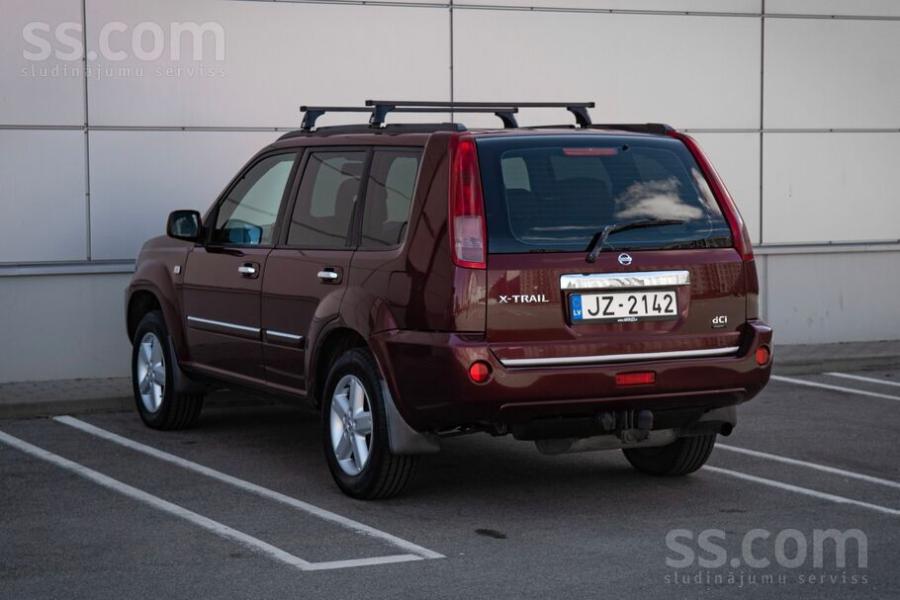 Красный Ниссан ИксТрейл 2005 в Рига, объемом двигателя 2.20 л и пробегом 232 тыс. км за 3490 €, фото 7 на AUTOMOTO.COM.LV