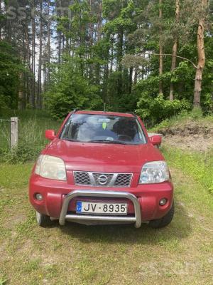 Sarkans Nissan X-Trail 2005 Gulbene, ar dzinēja tilpumu 2.00 L un nobraukumu 378 tūkst. km par 1000 €, foto  vietnē AUTOMOTO.COM.LV