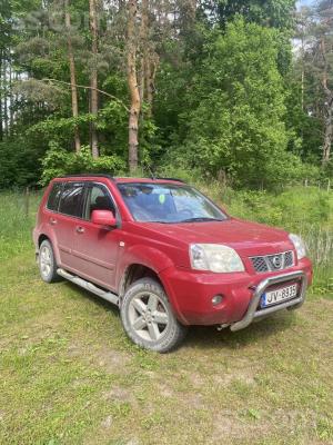 Sarkans Nissan X-Trail 2005 Gulbene, ar dzinēja tilpumu 2.00 L un nobraukumu 378 tūkst. km par 1000 €, foto 3 vietnē AUTOMOTO.COM.LV
