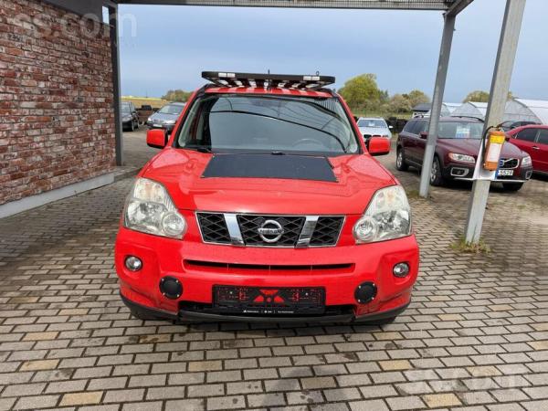 Red Nissan X-Trail 2010 in Talsi, with an engine capacity of 2.00 L and mileage of 237 thousand km for 8470 €, photo 6 on AUTOMOTO.COM.LV