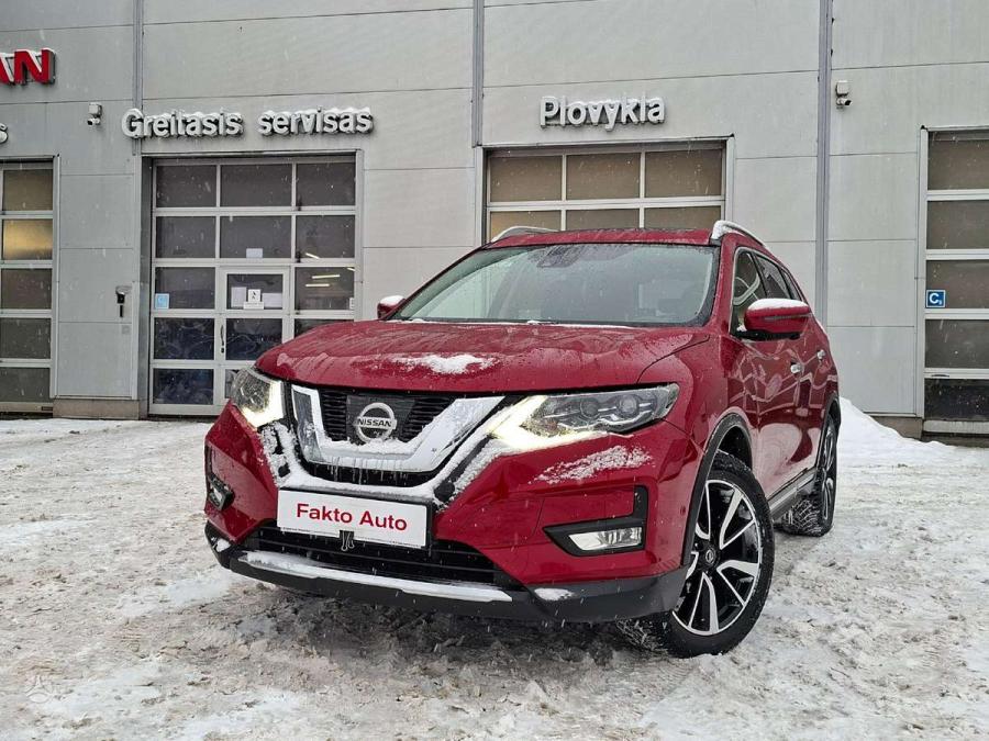 Red Nissan X-Trail 2018 in Vilnius, with an engine capacity of 1.60 L and mileage of 174 thousand km for 14900 €, photo 1 on AUTOMOTO.COM.LV