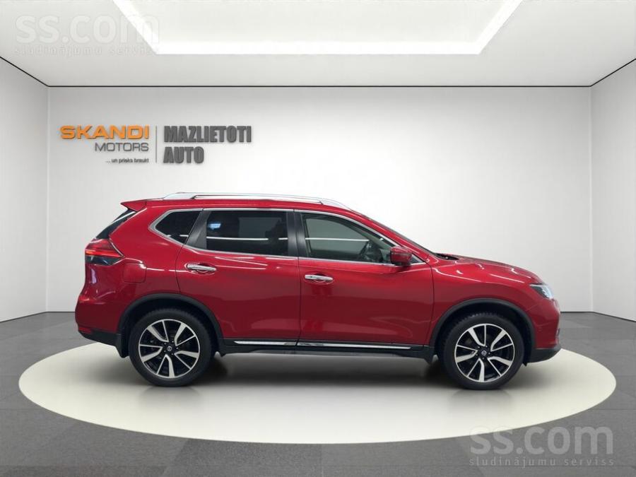 Red Nissan X-Trail 2018 in Riga, with an engine capacity of 1.60 L and mileage of 65 thousand km for 16990 €, photo 8 on AUTOMOTO.COM.LV