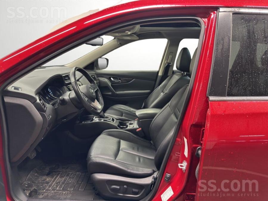 Red Nissan X-Trail 2018 in Riga, with an engine capacity of 1.60 L and mileage of 65 thousand km for 16990 €, photo 10 on AUTOMOTO.COM.LV