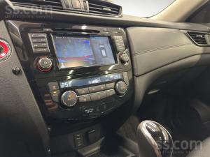 Red Nissan X-Trail 2018 in Riga, with an engine capacity of 1.60 L and mileage of 65 thousand km for 16990 €, photo 16 on AUTOMOTO.COM.LV