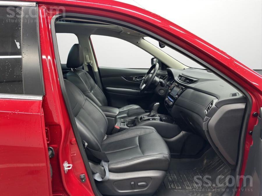 Red Nissan X-Trail 2018 in Riga, with an engine capacity of 1.60 L and mileage of 65 thousand km for 16990 €, photo 18 on AUTOMOTO.COM.LV