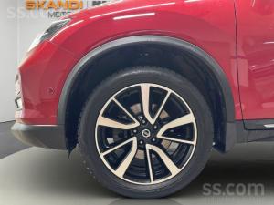 Red Nissan X-Trail 2018 in Riga, with an engine capacity of 1.60 L and mileage of 65 thousand km for 16990 €, photo 22 on AUTOMOTO.COM.LV