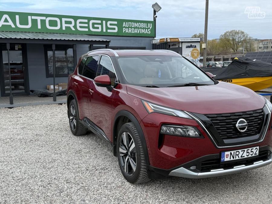 Red Nissan X-Trail 2021 in Kretinga, with an engine capacity of 2.50 L and mileage of 68 thousand km for 24999 €, photo 3 on AUTOMOTO.COM.LV