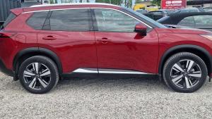 Red Nissan X-Trail 2023 in Kretinga, with an engine capacity of 1.50 L and mileage of 64 thousand km for 24499 €, photo 5 on AUTOMOTO.COM.LV