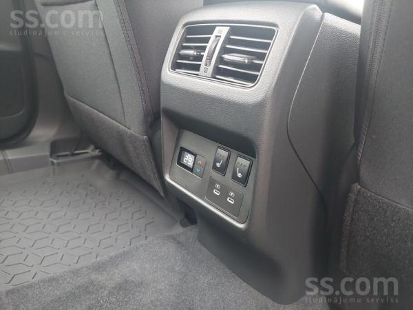 Sarkans Nissan X-Trail 2026 Daugavpils, ar dzinēja tilpumu 1.50 L un nobraukumu 3 tūkst. km par 39773 €, foto 10 vietnē AUTOMOTO.COM.LV