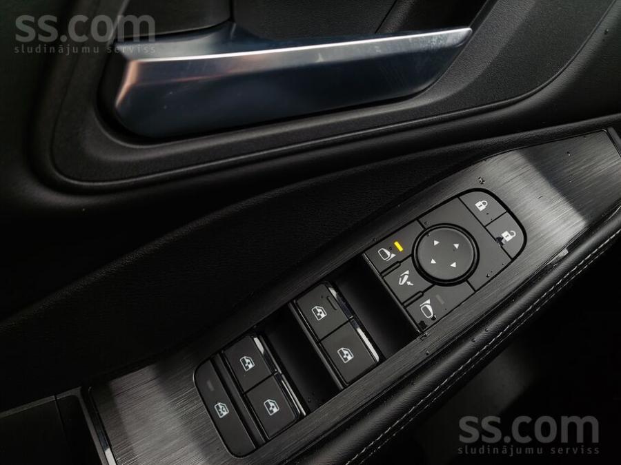 Sarkans Nissan X-Trail 2026 Daugavpils, ar dzinēja tilpumu 1.50 L un nobraukumu 3 tūkst. km par 39773 €, foto 14 vietnē AUTOMOTO.COM.LV