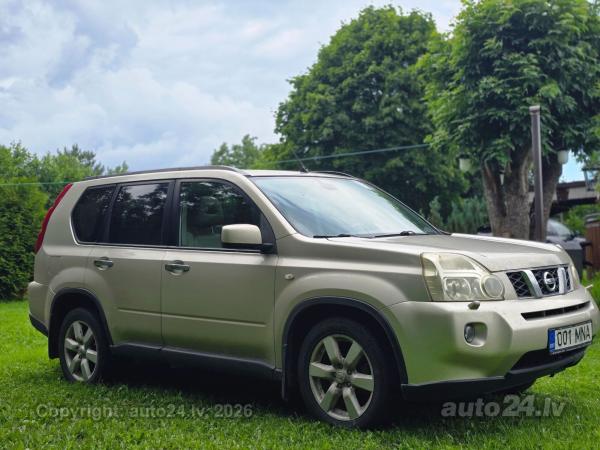 Nissan X-Trail 2009 in Tallinn, with an engine capacity of 2.50 L and mileage of 329 thousand km for 2990 €, photo 3 on AUTOMOTO.COM.LV