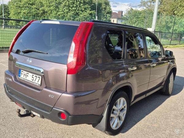 Violets Nissan X-Trail 2011 Kauņa, ar dzinēja tilpumu 2.00 L un nobraukumu 307 tūkst. km par 7000 €, foto 3 vietnē AUTOMOTO.COM.LV