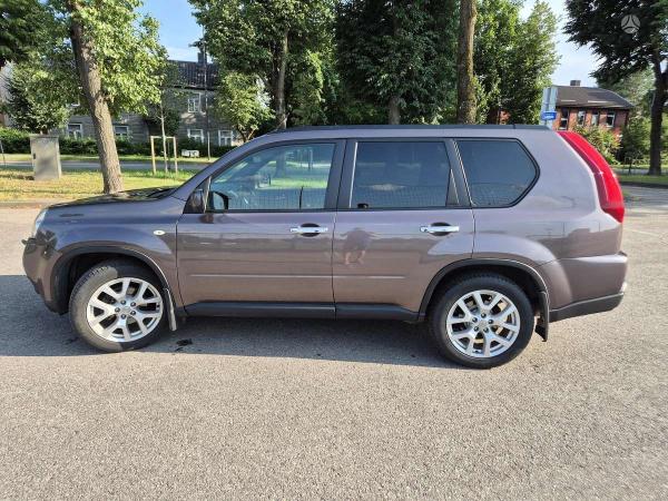 Violets Nissan X-Trail 2011 Kauņa, ar dzinēja tilpumu 2.00 L un nobraukumu 307 tūkst. km par 7000 €, foto 4 vietnē AUTOMOTO.COM.LV