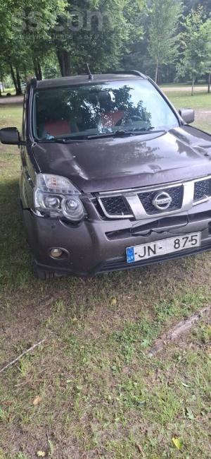 Violets Nissan X-Trail 2011 Rēzekne, ar dzinēja tilpumu 2.00 L un nobraukumu 678 tūkst. km par 3500 €, foto  vietnē AUTOMOTO.COM.LV