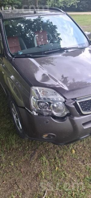 Violets Nissan X-Trail 2011 Rēzekne, ar dzinēja tilpumu 2.00 L un nobraukumu 678 tūkst. km par 3500 €, foto 3 vietnē AUTOMOTO.COM.LV