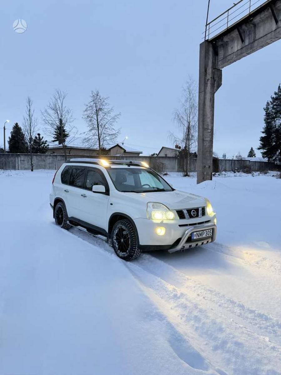 Balts Nissan X-Trail 2008 Panevēža, ar dzinēja tilpumu 2.00 L un nobraukumu 418 tūkst. km par 4400 €, foto 1 vietnē AUTOMOTO.COM.LV