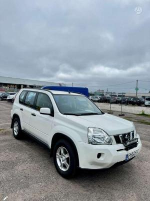 White Nissan X-Trail 2008 in Kaunas, with an engine capacity of 2.00 L and mileage of 346 thousand km for 3800 €, photo  on AUTOMOTO.COM.LV