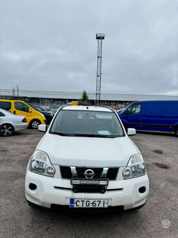 Balts Nissan X-Trail 2008 Kauņa, ar dzinēja tilpumu 2.00 L un nobraukumu 346 tūkst. km par 3800 €, foto 5 vietnē AUTOMOTO.COM.LV