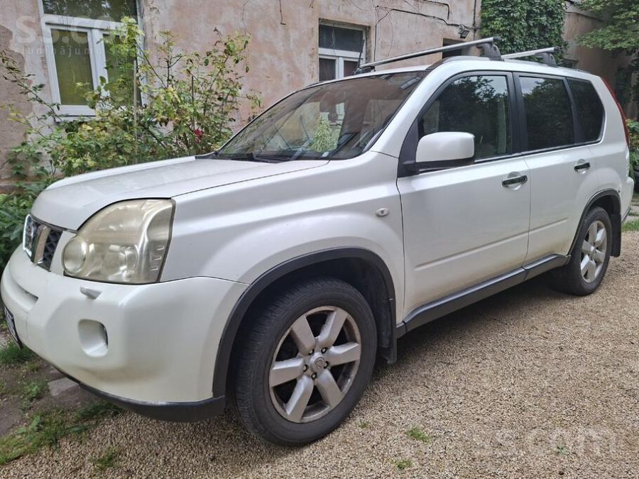 Balts Nissan X-Trail 2008 Rīga, ar dzinēja tilpumu 2.50 L un nobraukumu 304 tūkst. km par 1900 €, foto 1 vietnē AUTOMOTO.COM.LV