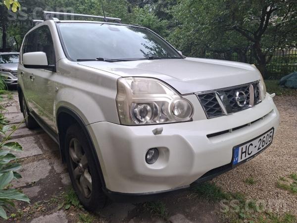 Nissan X-Trail 2008 RÄ«ga vietnÄ Balts Nissan X-Trail 2008 RÄ«ga, ar dzinÄja tilpumu 2.50 L un nobraukumu 304 tÅ«kst. km par 1900 ā¬, foto 3 vietnÄ AUTOMOTO.COM.LV