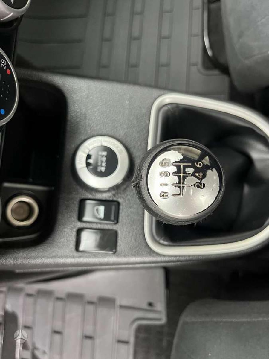 Balts Nissan X-Trail 2011 Plungė, ar dzinēja tilpumu 2.00 L un nobraukumu 279 tūkst. km par 4600 €, foto 21 vietnē AUTOMOTO.COM.LV