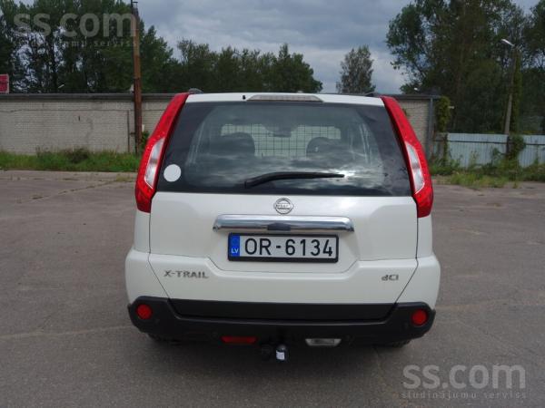 Balts Nissan X-Trail 2011 Rīga, ar dzinēja tilpumu 2.00 L un nobraukumu 235 tūkst. km par 6550 €, foto 5 vietnē AUTOMOTO.COM.LV