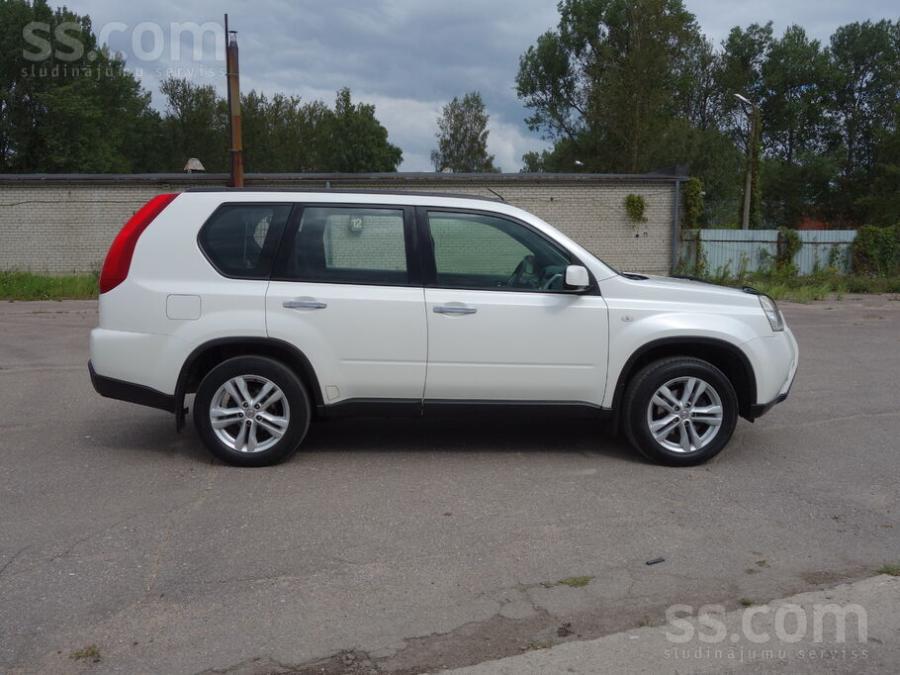 Balts Nissan X-Trail 2011 Rīga, ar dzinēja tilpumu 2.00 L un nobraukumu 235 tūkst. km par 6550 €, foto 12 vietnē AUTOMOTO.COM.LV