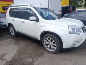 White Nissan X-Trail 2012 in Vilnius, with an engine capacity of 2.00 L and mileage of 280 thousand km for 5300 €, photo  on AUTOMOTO.COM.LV