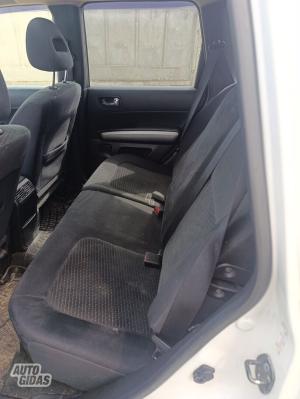 White Nissan X-Trail 2012 in Vilnius, with an engine capacity of 2.00 L and mileage of 280 thousand km for 5300 €, photo 8 on AUTOMOTO.COM.LV