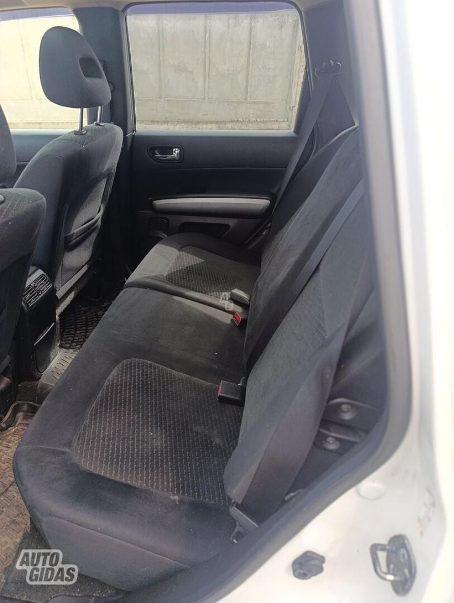White Nissan X-Trail 2012 in Vilnius, with an engine capacity of 2.00 L and mileage of 280 thousand km for 5300 €, photo 8 on AUTOMOTO.COM.LV