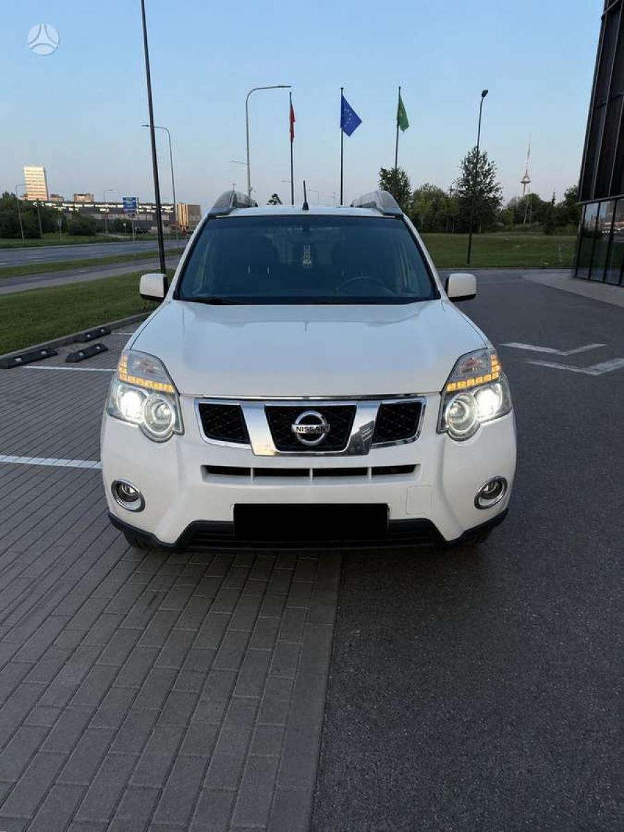 Balts Nissan X-Trail 2012 Viļņa, ar dzinēja tilpumu 2.00 L un nobraukumu 270 tūkst. km par 4999 €, foto 1 vietnē AUTOMOTO.COM.LV