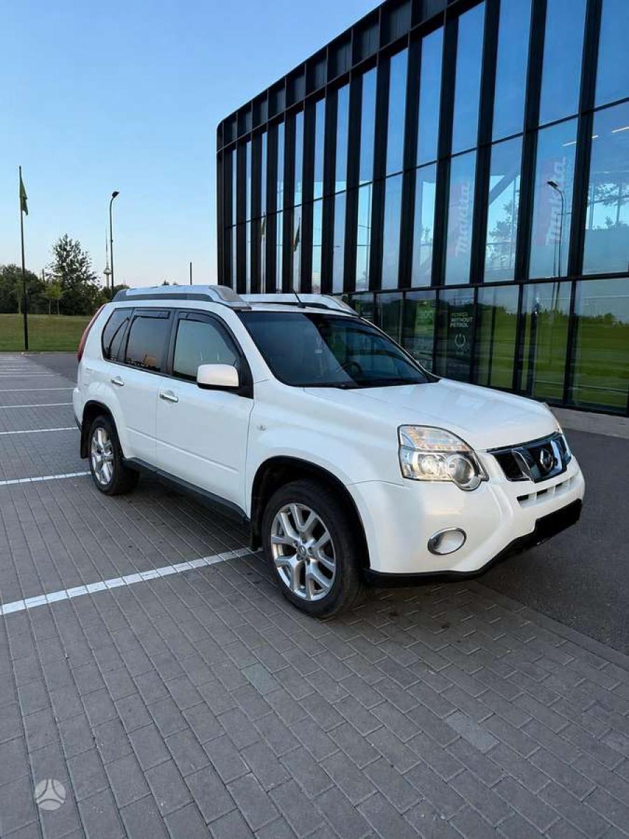 Balts Nissan X-Trail 2012 Viļņa, ar dzinēja tilpumu 2.00 L un nobraukumu 270 tūkst. km par 4999 €, foto 3 vietnē AUTOMOTO.COM.LV