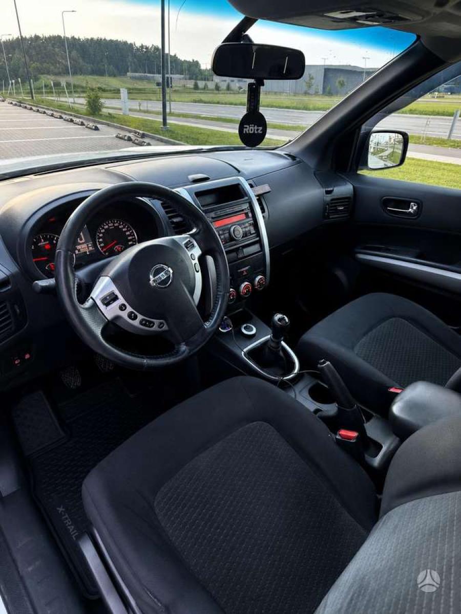 Balts Nissan X-Trail 2012 Viļņa, ar dzinēja tilpumu 2.00 L un nobraukumu 270 tūkst. km par 4999 €, foto 6 vietnē AUTOMOTO.COM.LV
