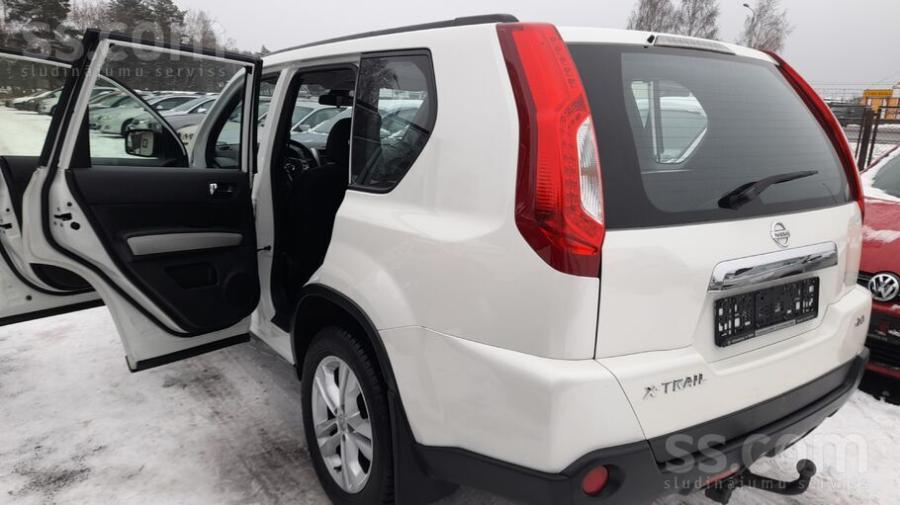 White Nissan X-Trail 2013 in Riga, with an engine capacity of 2.00 L and mileage of 199 thousand km for 6900 €, photo 31 on AUTOMOTO.COM.LV