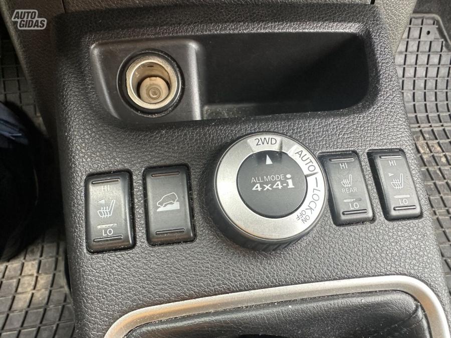 White Nissan X-Trail 2013 in Kaunas, with an engine capacity of 2.00 L and mileage of 364 thousand km for 6400 €, photo 11 on AUTOMOTO.COM.LV