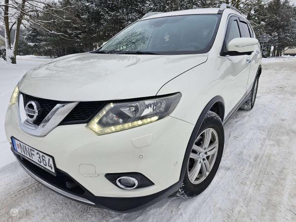 White Nissan X-Trail 2014 in Kaunas, with an engine capacity of 1.60 L and mileage of 268 thousand km for 7750 €, photo 3 on AUTOMOTO.COM.LV
