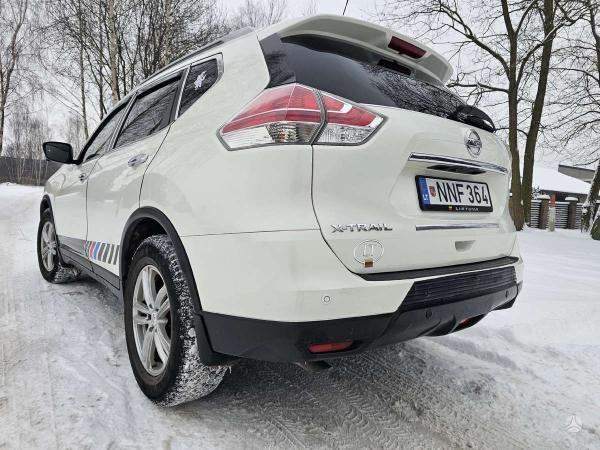 White Nissan X-Trail 2014 in Kaunas, with an engine capacity of 1.60 L and mileage of 268 thousand km for 7750 €, photo 9 on AUTOMOTO.COM.LV