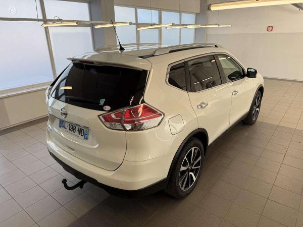 White Nissan X-Trail 2014 in Alytus, with an engine capacity of 0.00 L and mileage of 309 thousand km for 8400 €, photo 5 on AUTOMOTO.COM.LV
