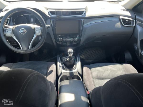 Balts Nissan X-Trail 2014 Klaipėda, ar dzinēja tilpumu 1.60 L un nobraukumu 184 tūkst. km par 7300 €, foto 3 vietnē AUTOMOTO.COM.LV