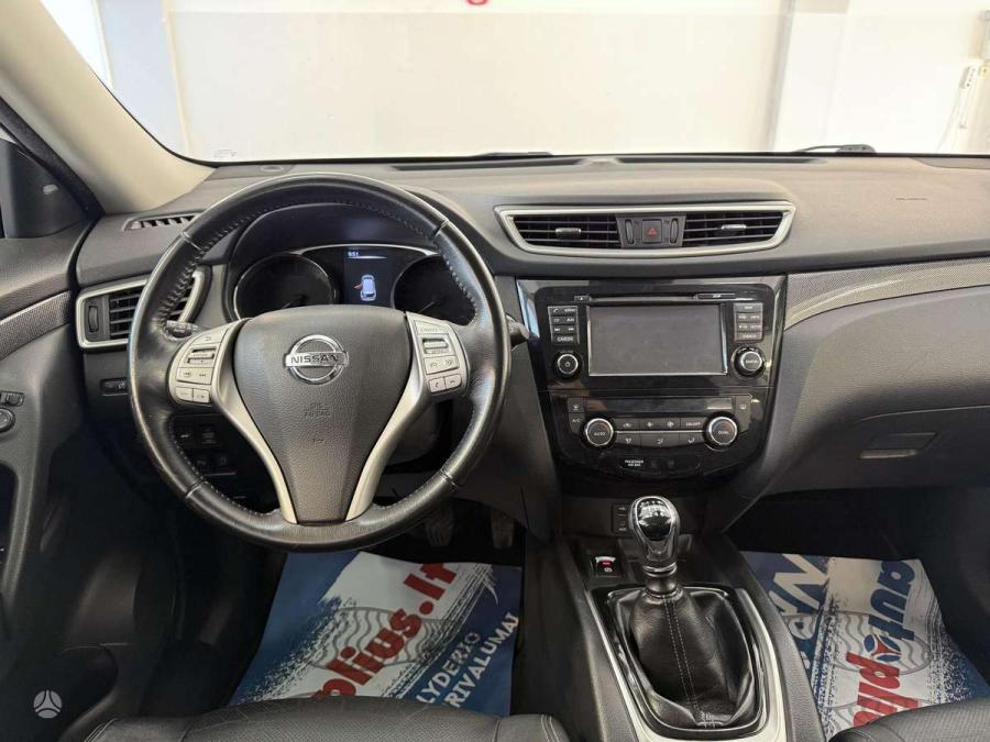 White Nissan X-Trail 2014 in Alytus, with an engine capacity of 1.60 L and mileage of 309 thousand km for 7900 €, photo 13 on AUTOMOTO.COM.LV