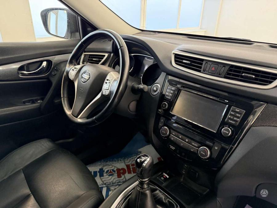 White Nissan X-Trail 2014 in Alytus, with an engine capacity of 1.60 L and mileage of 309 thousand km for 7900 €, photo 23 on AUTOMOTO.COM.LV