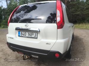 White Nissan X-Trail 2014 in Tallinn, with an engine capacity of 2.00 L and mileage of 346 thousand km for 6500 €, photo 6 on AUTOMOTO.COM.LV