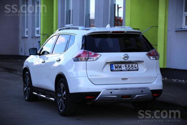 White Nissan X-Trail 2015 in Riga, with an engine capacity of 1.60 L and mileage of 0 thousand km for 7995 €, photo 5 on AUTOMOTO.COM.LV