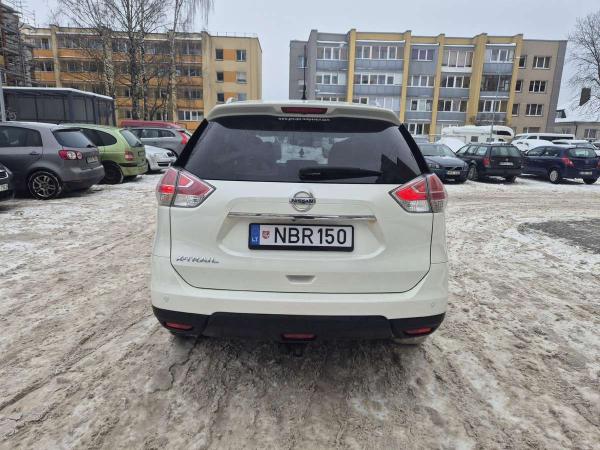 Balts Nissan X-Trail 2015 Tauragė, ar dzinēja tilpumu 1.60 L un nobraukumu 211 tūkst. km par 7700 €, foto 5 vietnē AUTOMOTO.COM.LV