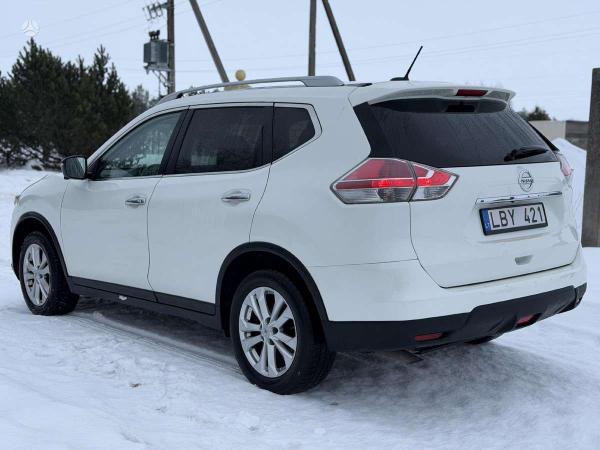White Nissan X-Trail 2015 in Kaunas, with an engine capacity of 2.49 L and mileage of 145 thousand km for 7750 €, photo 10 on AUTOMOTO.COM.LV