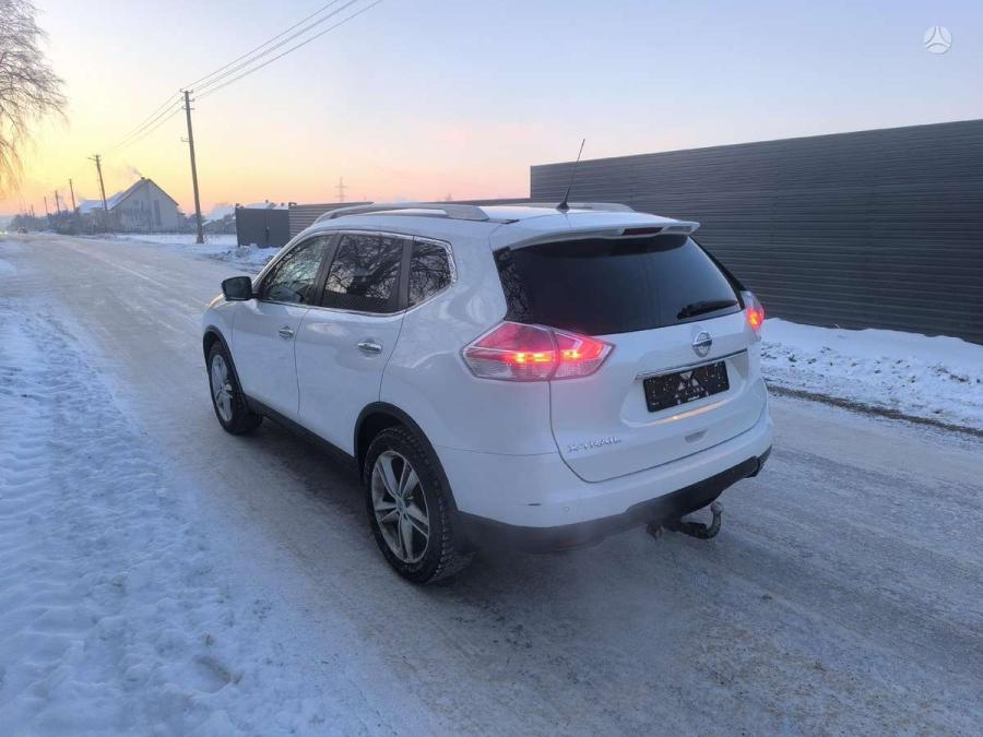 Balts Nissan X-Trail 2015 Marijampole, ar dzinēja tilpumu 1.60 L un nobraukumu 304 tūkst. km par 7350 €, foto 3 vietnē AUTOMOTO.COM.LV