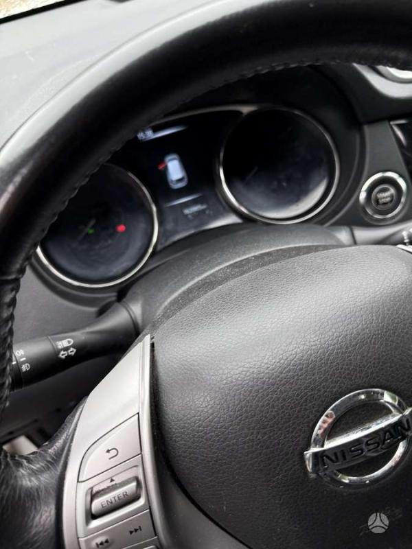 White Nissan X-Trail 2015 in Kaunas, with an engine capacity of 1.60 L and mileage of 162 thousand km for 5300 €, photo 6 on AUTOMOTO.COM.LV