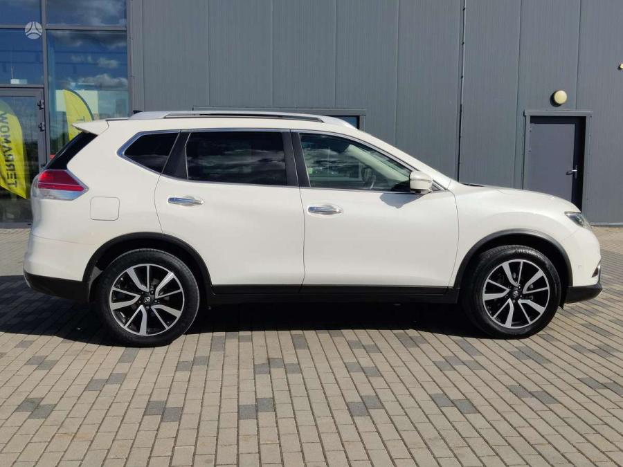 Balts Nissan X-Trail 2015 Šauļi, ar dzinēja tilpumu 1.60 L un nobraukumu 220 tūkst. km par 9200 €, foto 4 vietnē AUTOMOTO.COM.LV