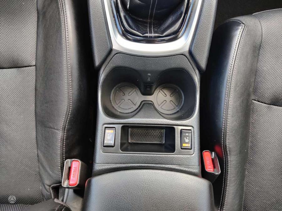 Balts Nissan X-Trail 2015 Šauļi, ar dzinēja tilpumu 1.60 L un nobraukumu 220 tūkst. km par 9200 €, foto 26 vietnē AUTOMOTO.COM.LV