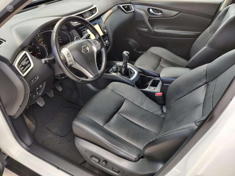Balts Nissan X-Trail 2015 Šauļi, ar dzinēja tilpumu 1.60 L un nobraukumu 220 tūkst. km par 9200 €, foto 28 vietnē AUTOMOTO.COM.LV